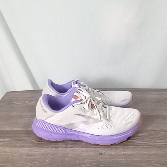 Brooks | Shoes | Brooks White Purple Adrenaline Gts 22 Running Shoes ...